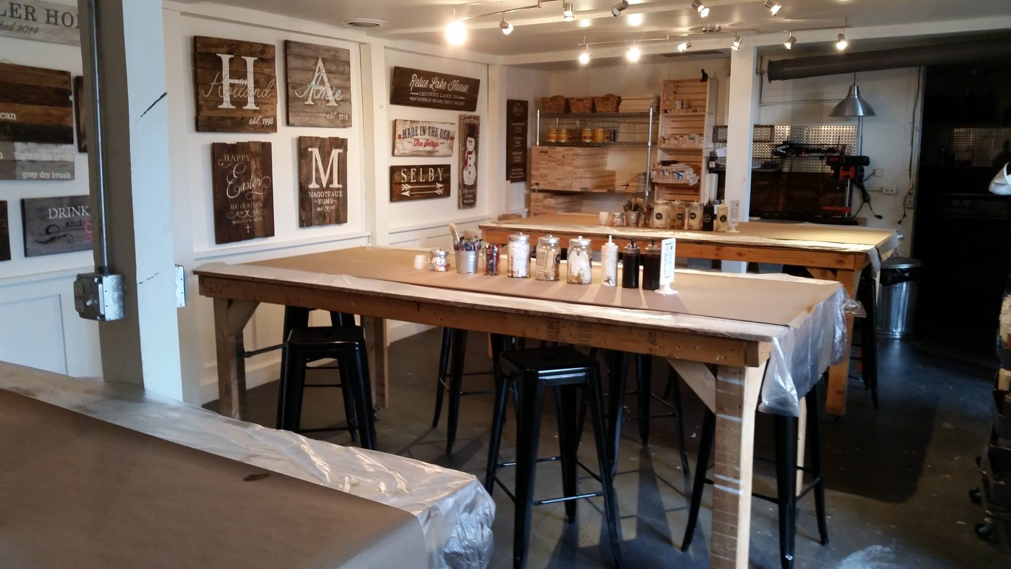 Prescott, AZ Board & Brush Set to Open | Book A DIY Workshop