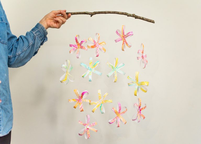 EASY CRAFTS FOR KIDS: PAPER FLOWER MOBILE - Board and Brush